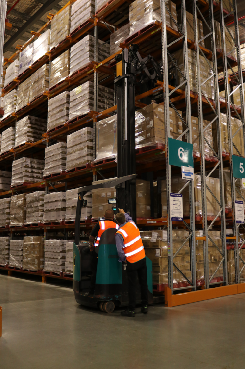 Crown Innovates With Double-deep Rack Safety Training