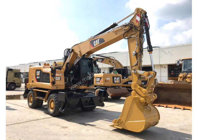 Nine Different Excavator Types & Their Uses