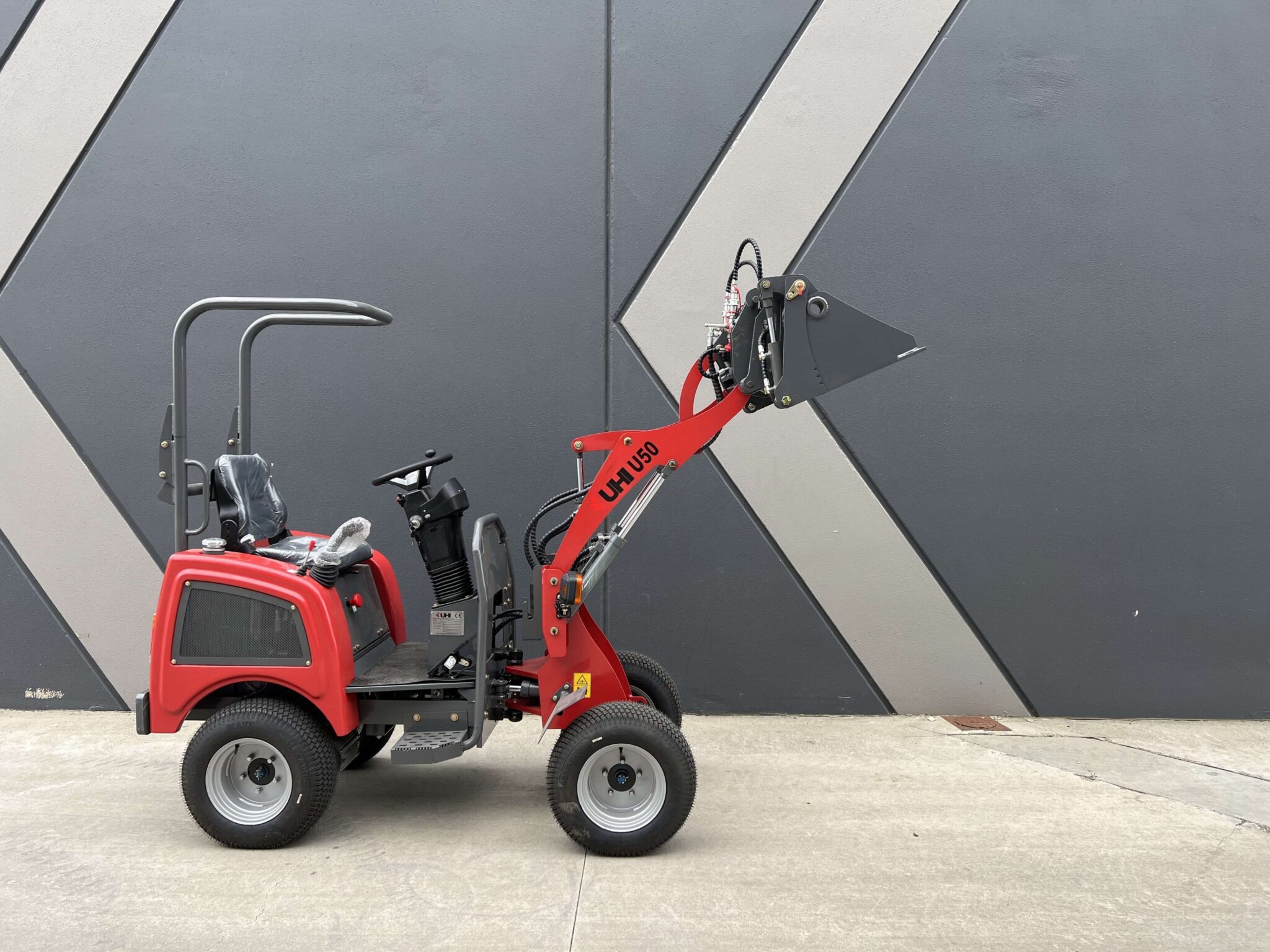 UHI U50 Electric Wheel Loader—Equipped for the Future