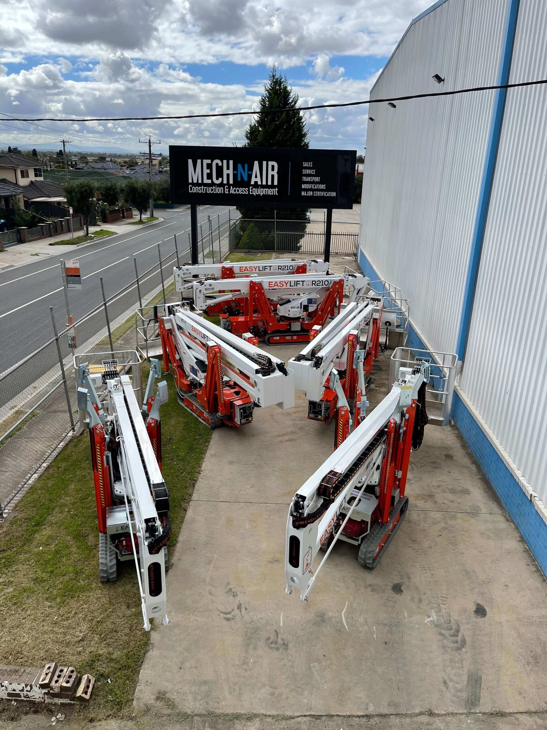 Mech-N-Air Exclusive Australian Distributor of Easy Lift Spider Booms