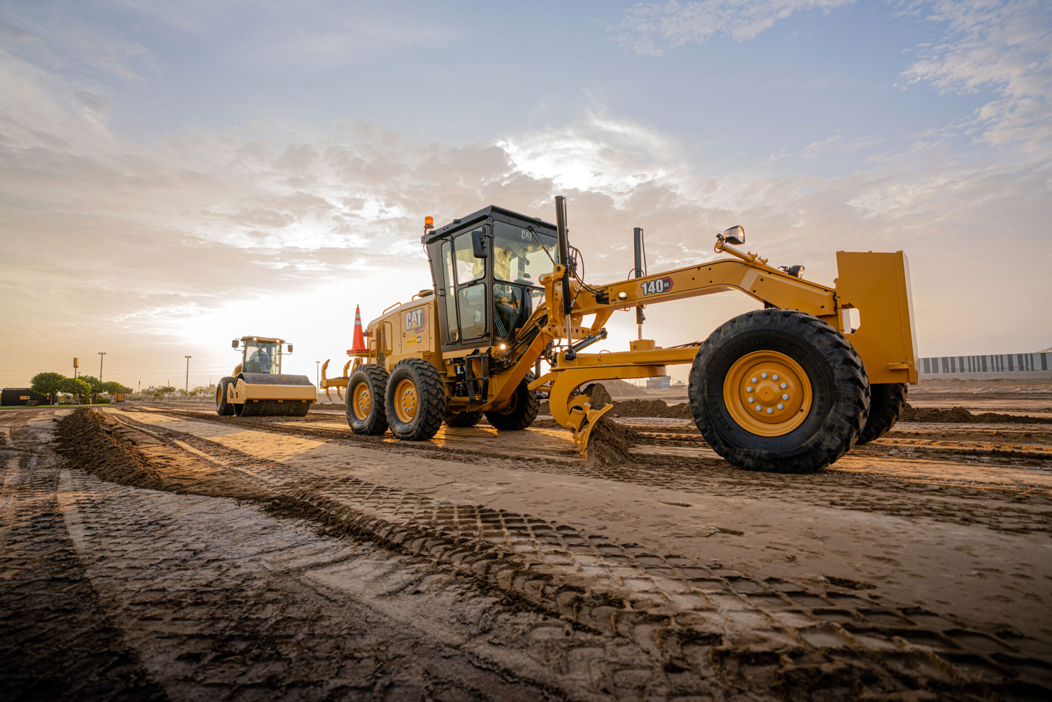 Cat® Certified Rebuilds: Cat D8 Dozers & 140 Motor Graders